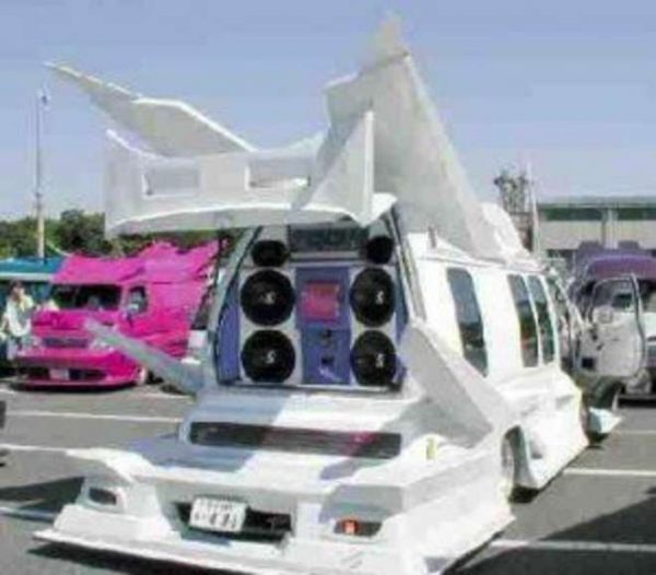 ¡Lo peor del tuning! Estos 20 carros quedaron horribles